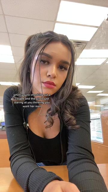 Download a video of @_erikamdiaz